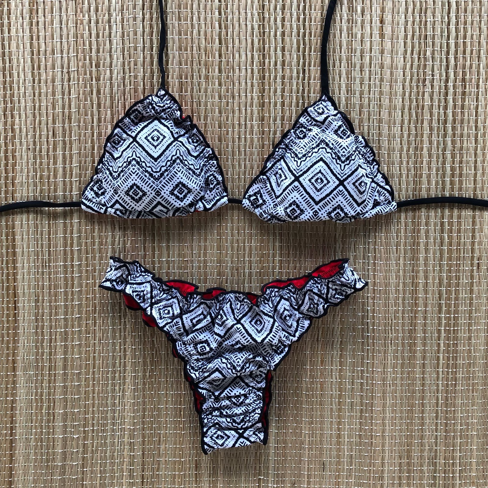 Biquini Ripple Dupla Face Estampa Étnica Preto E Branco Dondoca Moda Feminina Dondoca Moda
