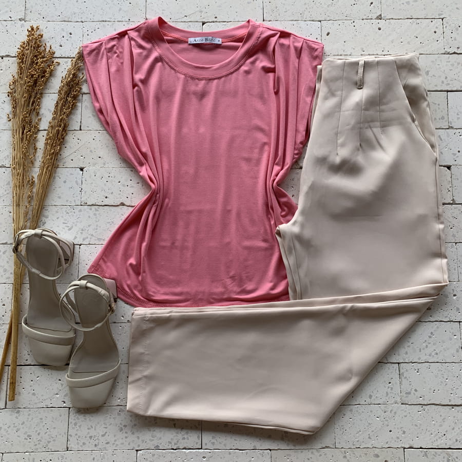 Blusa Lisa Básic sem Manga Rosa. Versátil e prática! Dondoca Moda Feminina