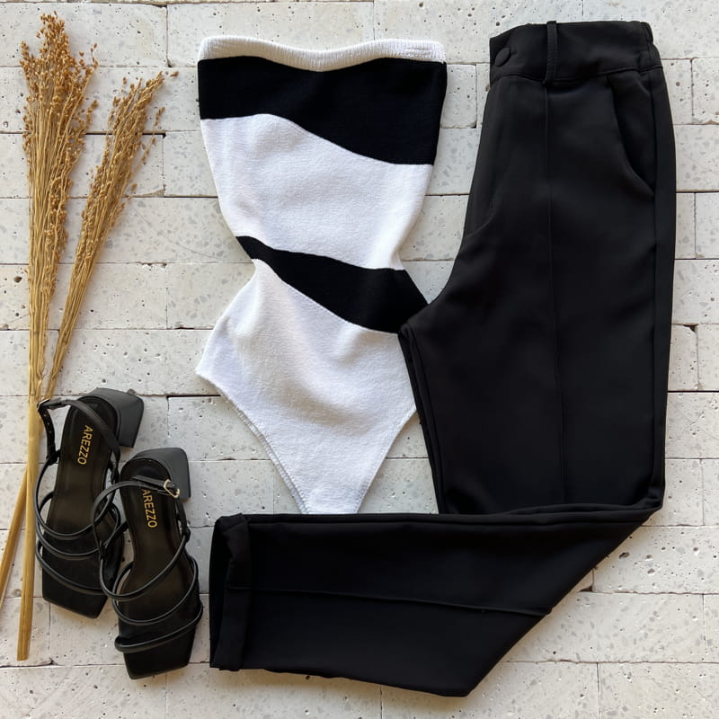 BODY MODAL TOMARA QUE CAIA BICOLOR OFF E PRETO Dondoca Moda Feminina